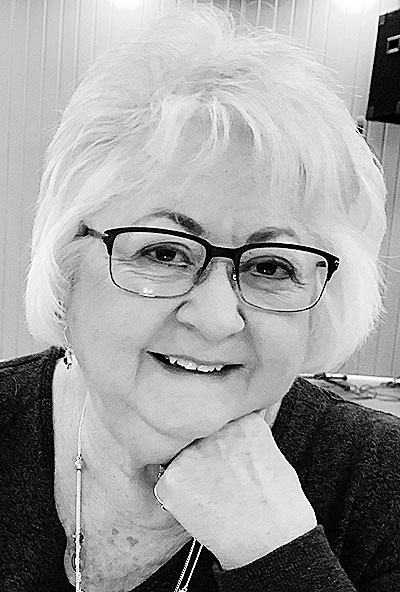 Sandra Mullins's Instagram, Twitter & Facebook on IDCrawl